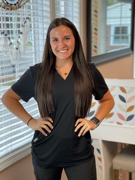 Megan Sampson / Licensed Aesthetician @megansampson